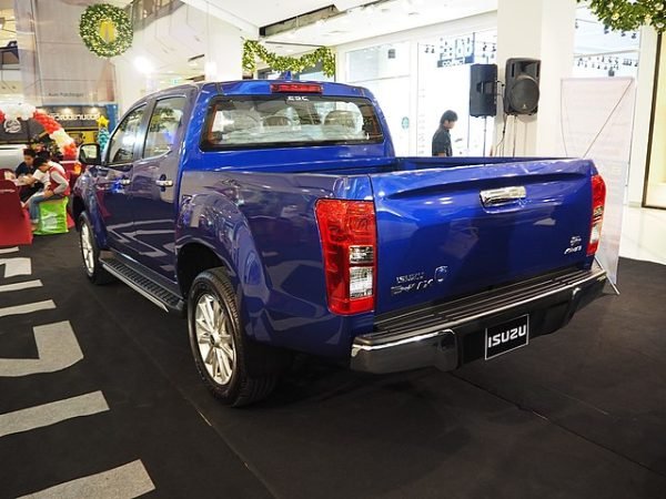 Exploring the Versatility of the 2017 Isuzu D-Max: A Reliable and ...