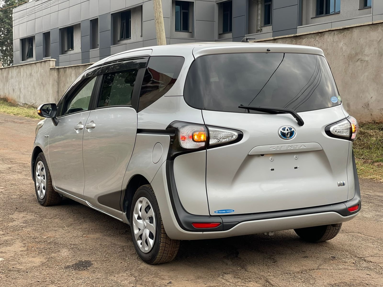 2016 Toyota Sienta Hybrid - Bacchus Motors - Cars for sale in Nairobi kenya